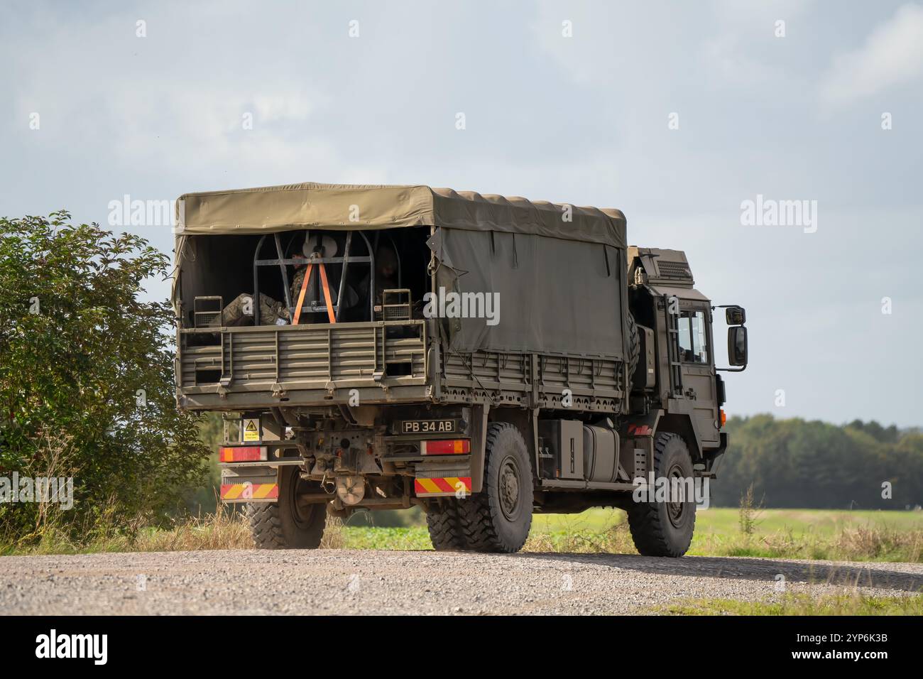 British army military utility vehicles using camouflage and woodland ...