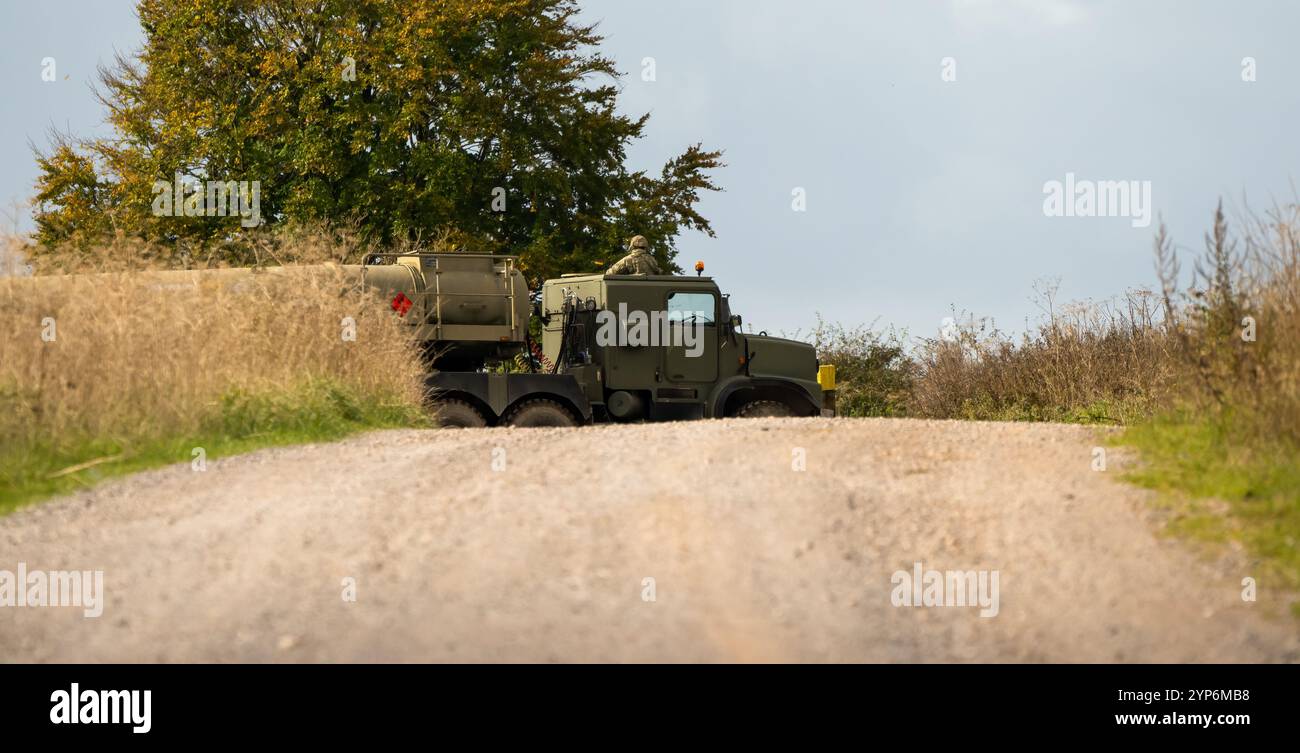 British army Oshkosh 6x6 wheeled tanker Logistic Support and Transport ...