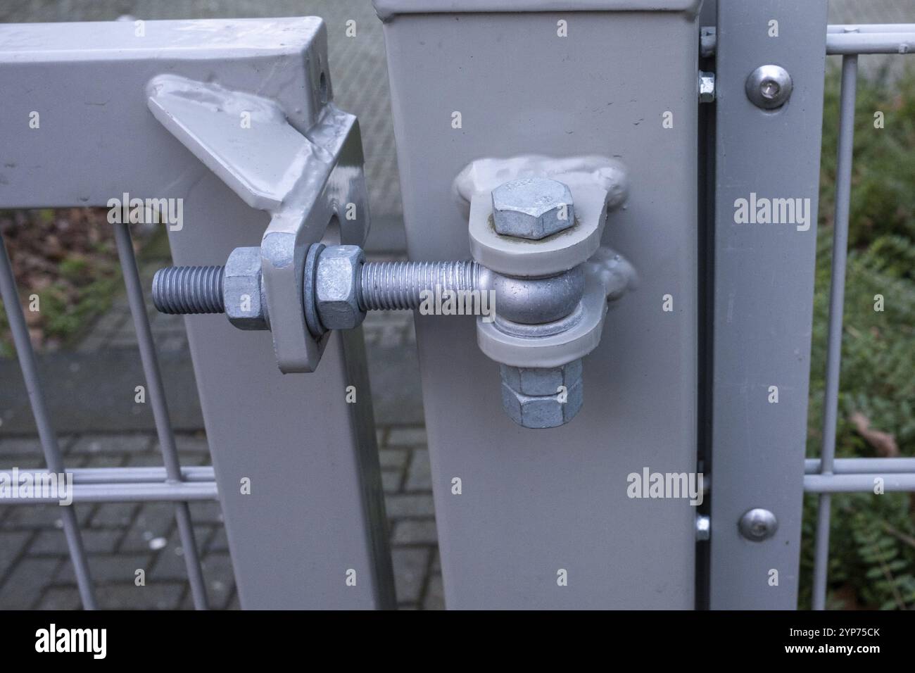 Close fence latch hi-res stock photography and images - Alamy