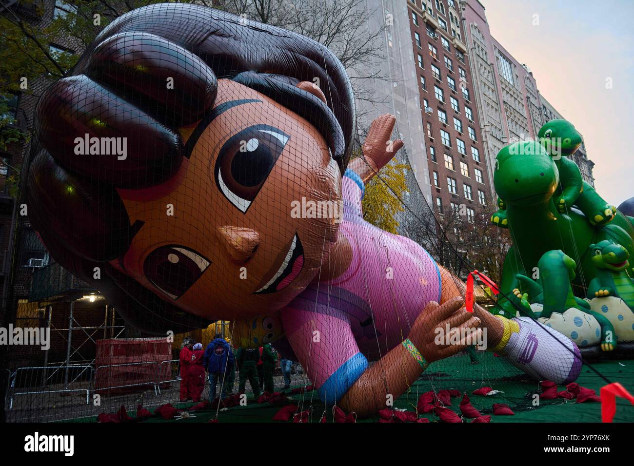 Dora the explorer hi-res stock photography and images - Alamy