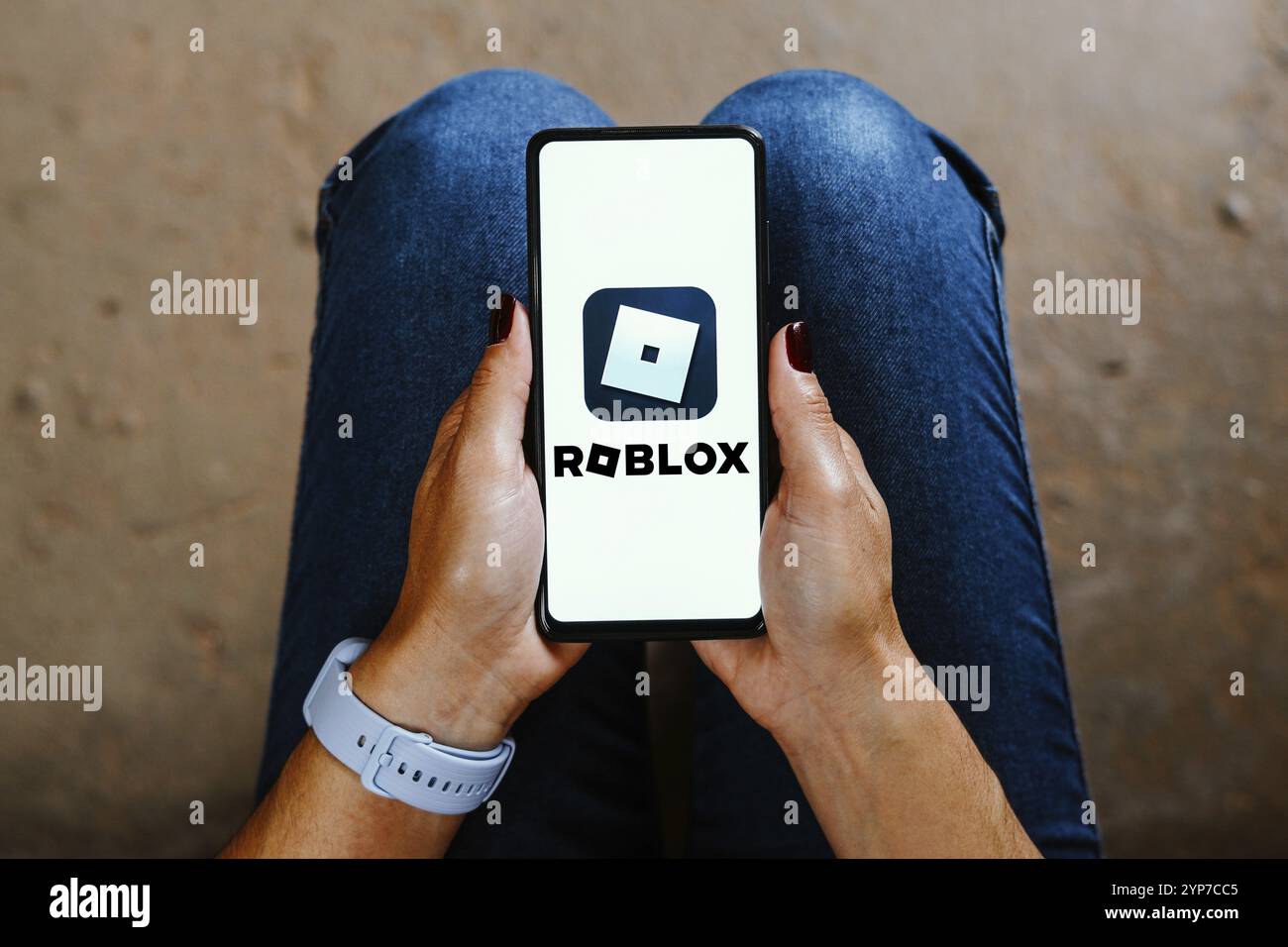Roblox logo hi-res stock photography and images - Alamy