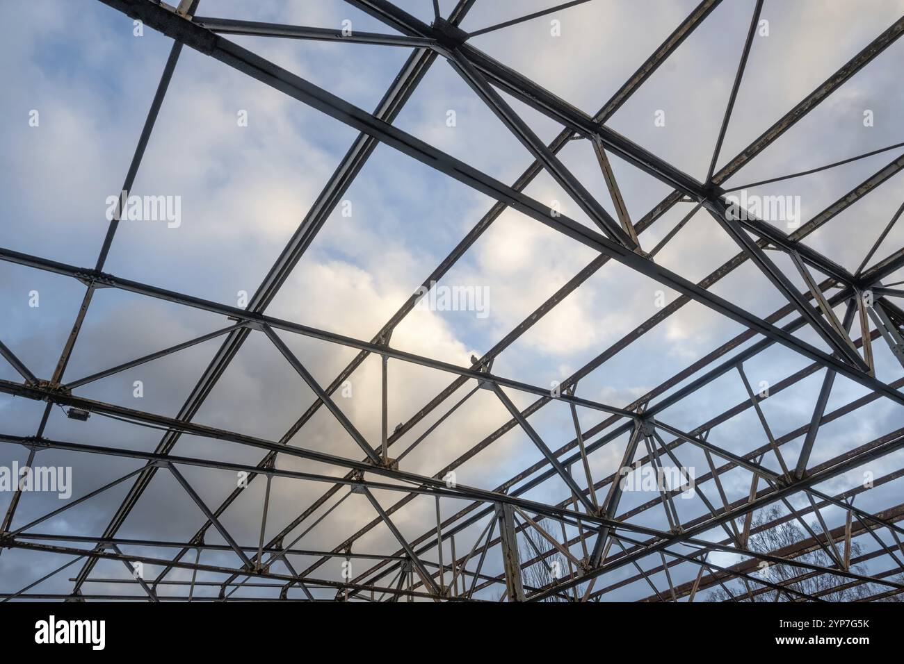 Rusted roof truss of an old industrial building Stock Photo - Alamy