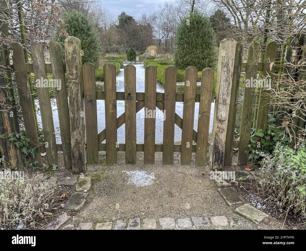 Wooden farm gates in hi-res stock photography and images - Alamy