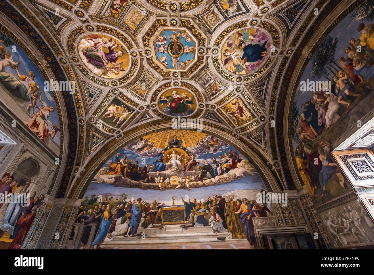 VATICAN CITY, VATICAN, JUNE 12, 2015 : interiors and architectural ...