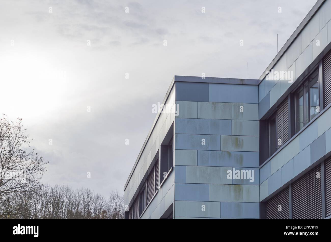 High rise building featuring hi-res stock photography and images - Alamy