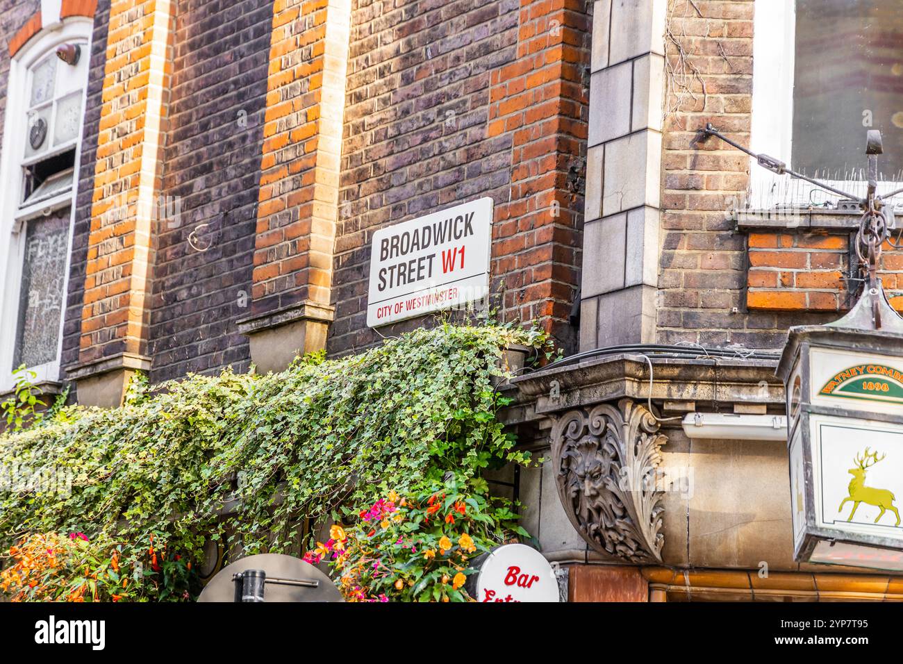 Water pump broadwick street hi-res stock photography and images - Alamy