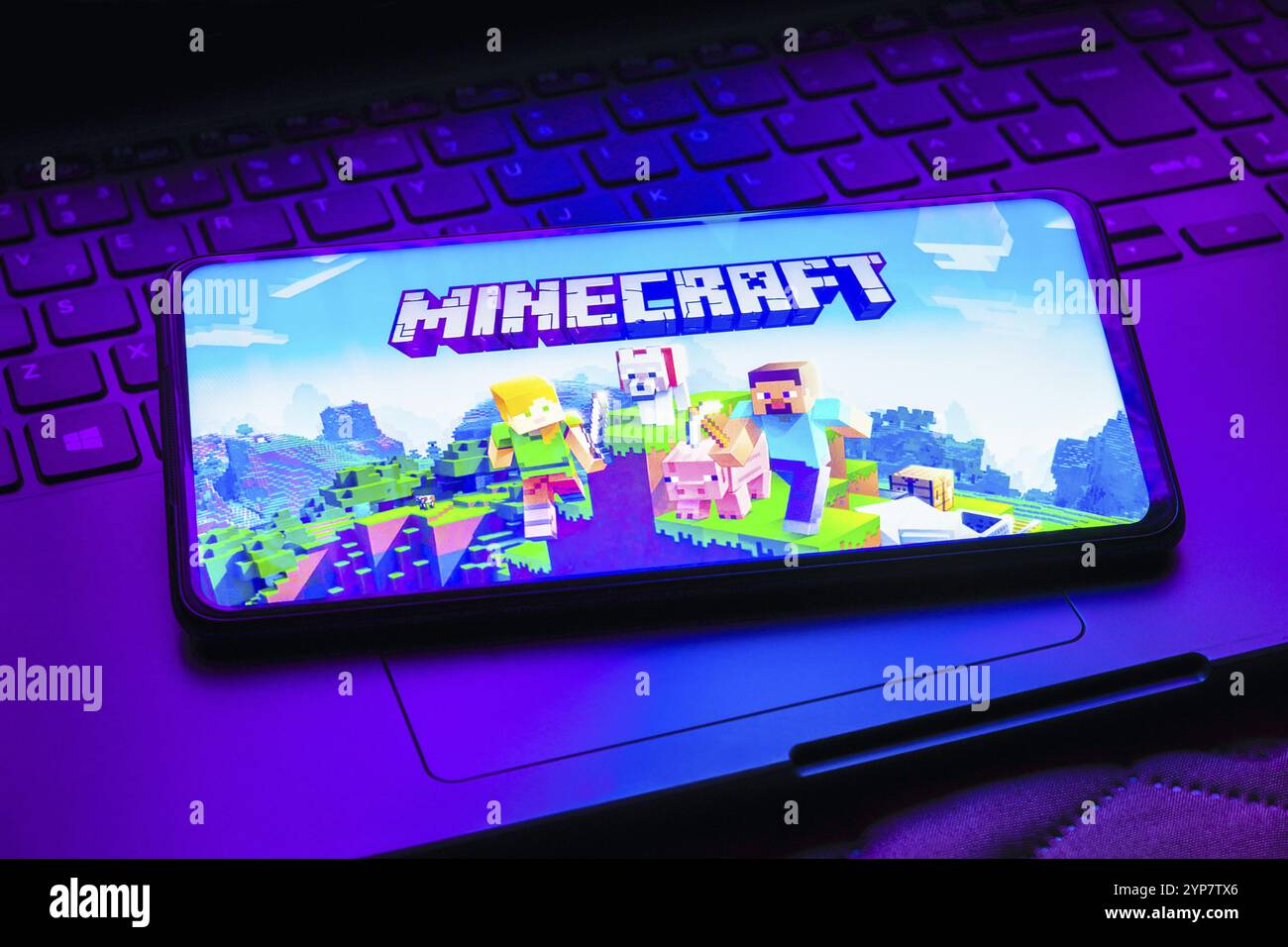 Minecraft logo hi-res stock photography and images - Alamy