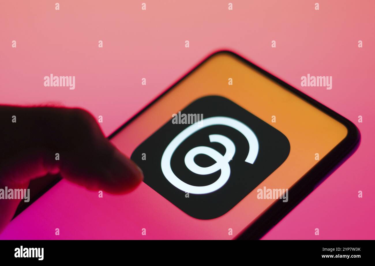 Meta social network hi-res stock photography and images - Alamy