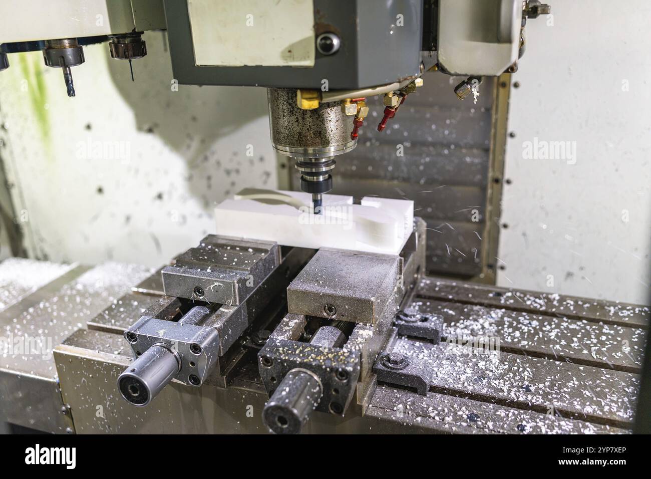 Lathe machine turning works hi-res stock photography and images - Alamy