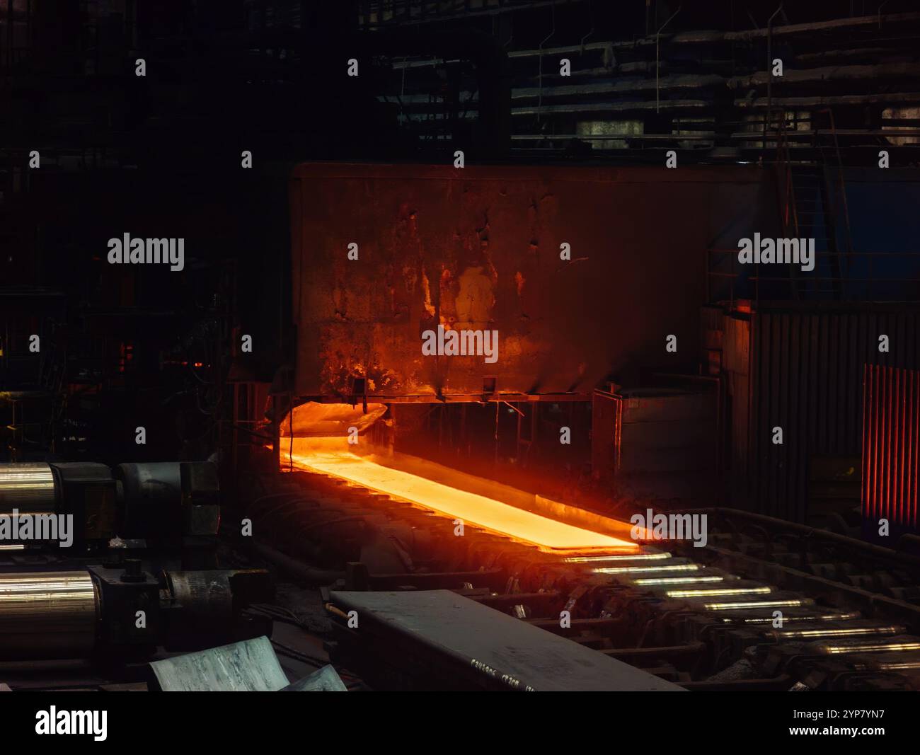 Line shaft water factory hi-res stock photography and images - Alamy