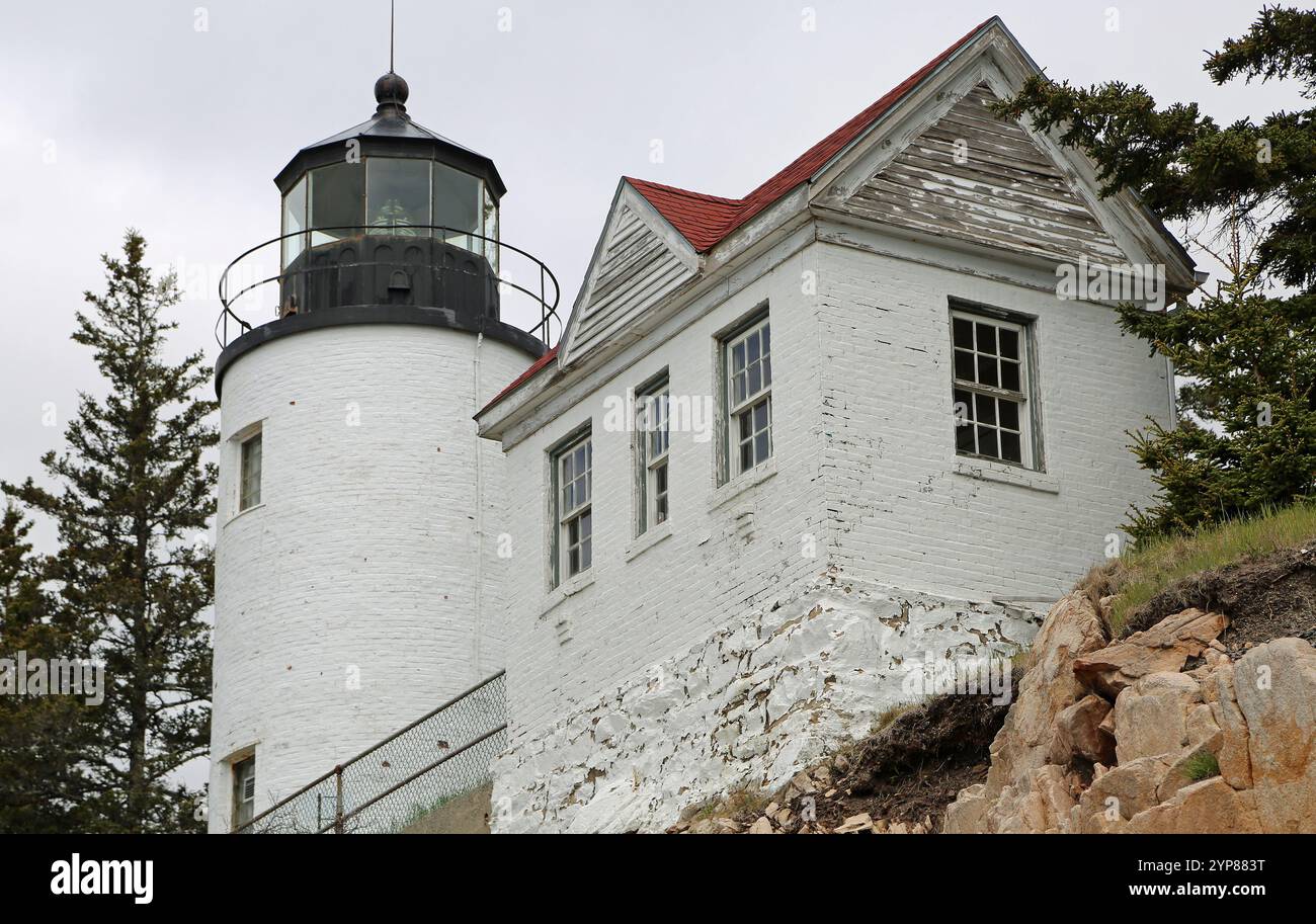Bass Harbor Head Light and the keeper's house, Acadia National Park ...