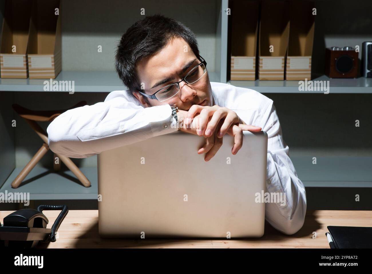 Japanese office overtime hi-res stock photography and images - Alamy