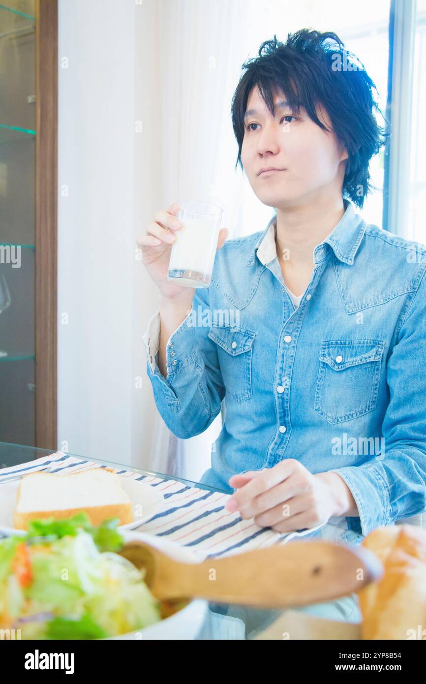 Men eating breakfast hi-res stock photography and images - Alamy