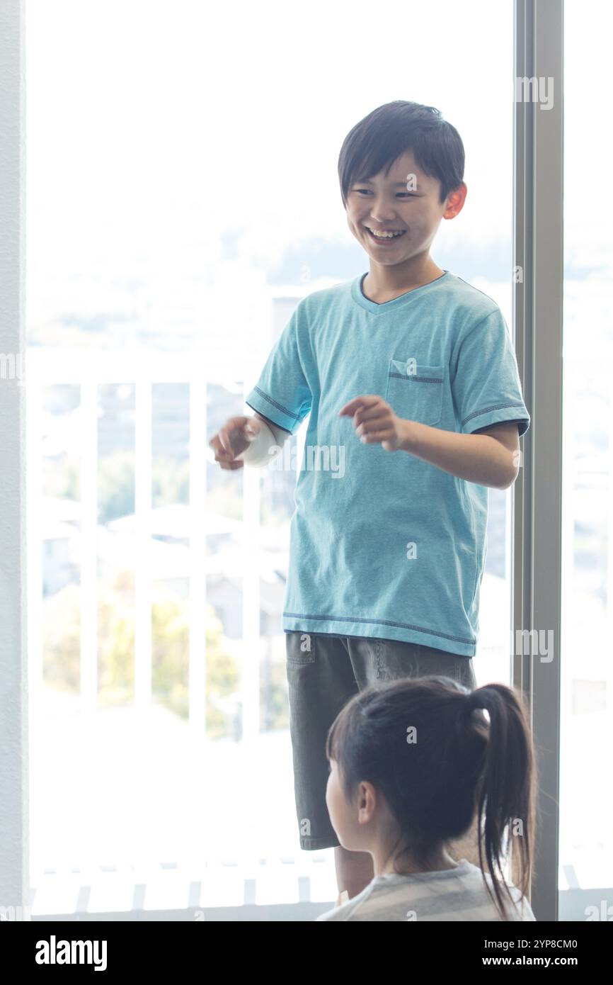 Primary school children taking music lessons Stock Photo - Alamy