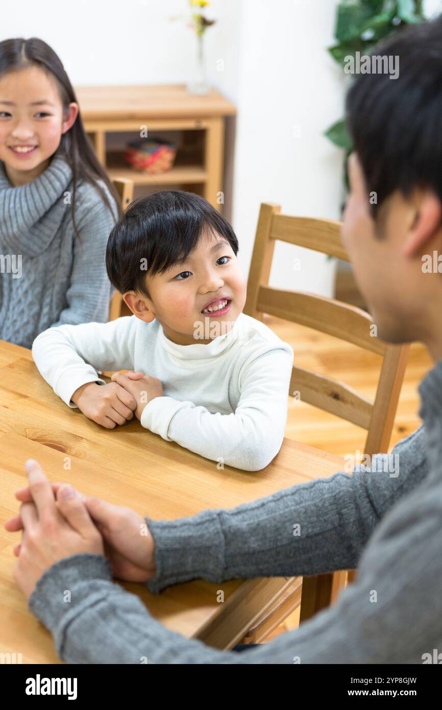 Kindergarten boy girl chatting hi-res stock photography and images - Alamy