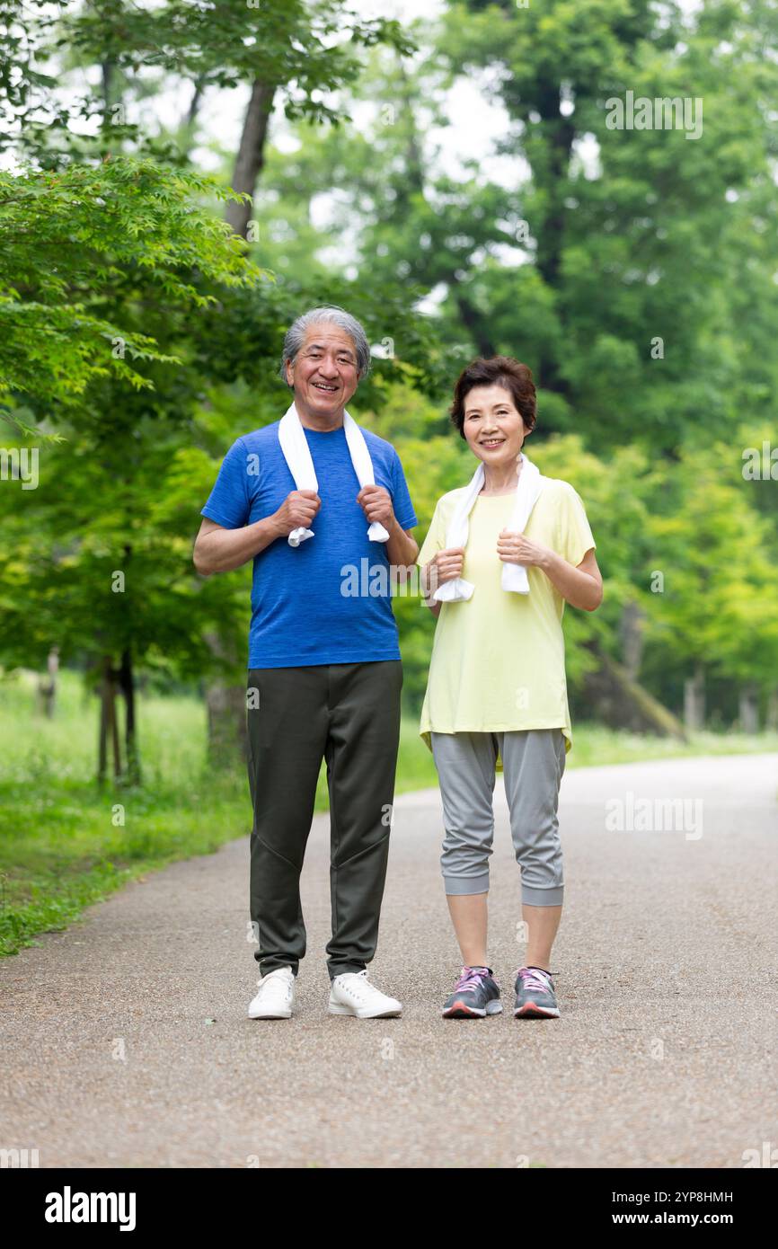 Old japanese people exercising and park hi-res stock photography and ...