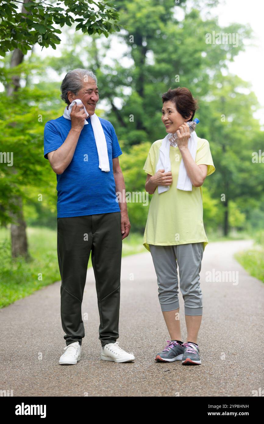 Old japanese people exercising and park hi-res stock photography and ...