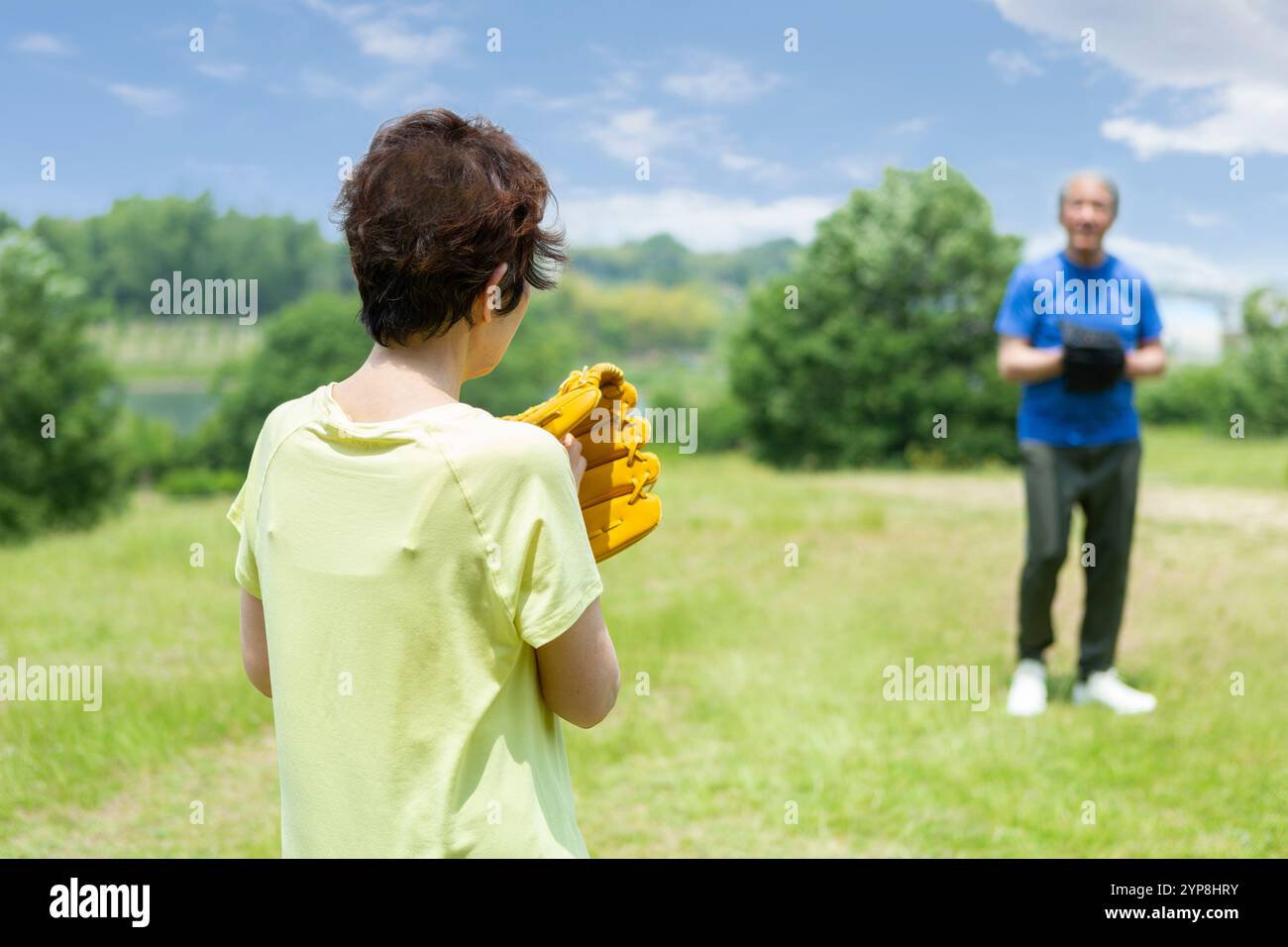 Catch ball hi-res stock photography and images - Alamy