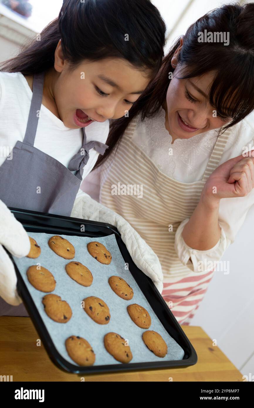 Happy cookies hi-res stock photography and images - Alamy