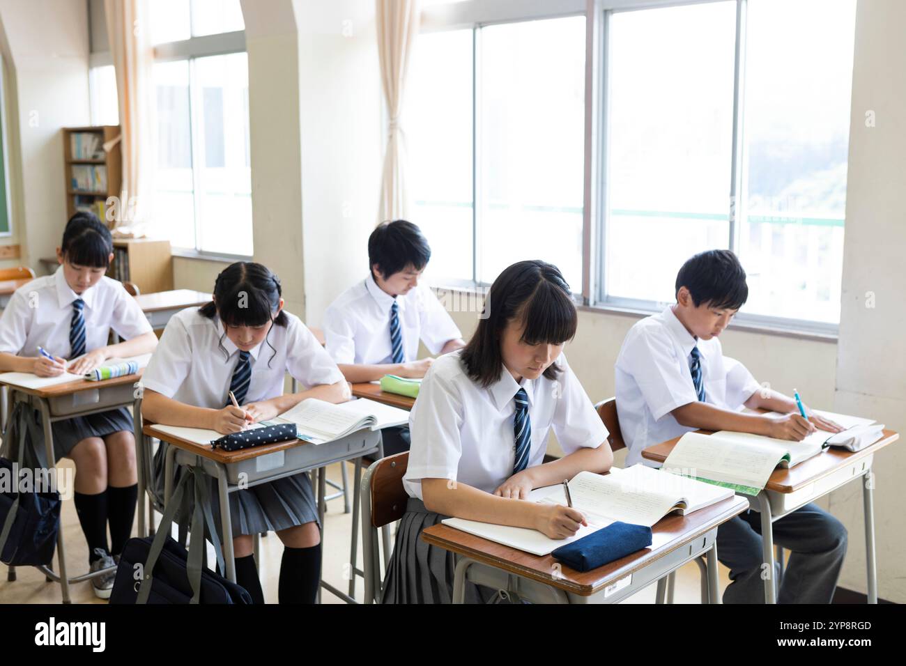 Junior high school girl serious hi-res stock photography and images - Alamy