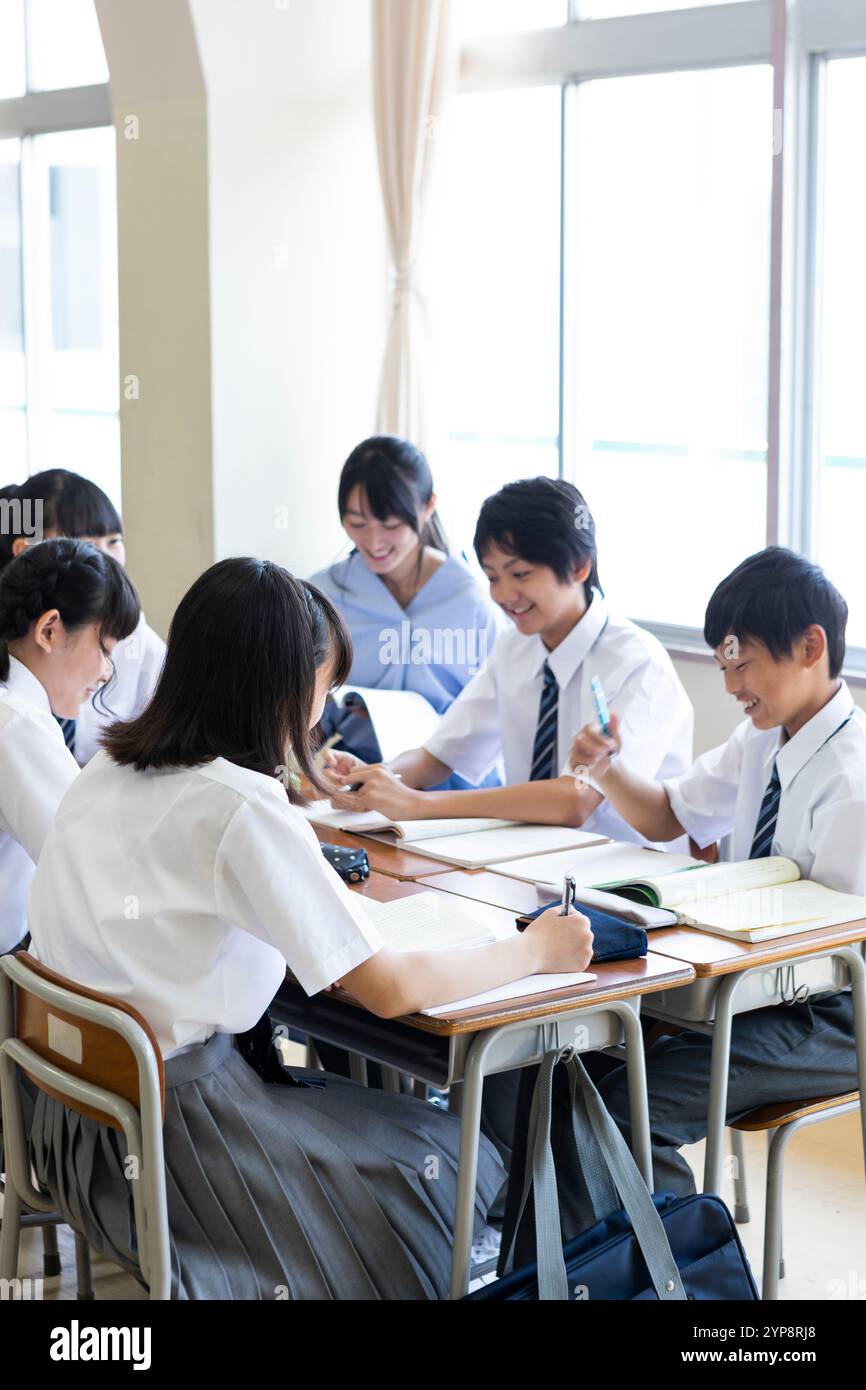 Six students in classroom hi-res stock photography and images - Alamy