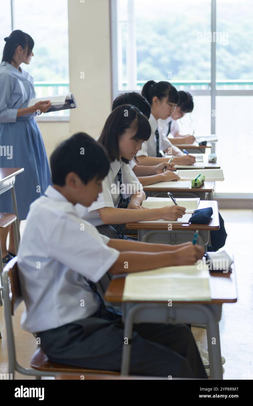 Teacher school boy test hi-res stock photography and images - Alamy