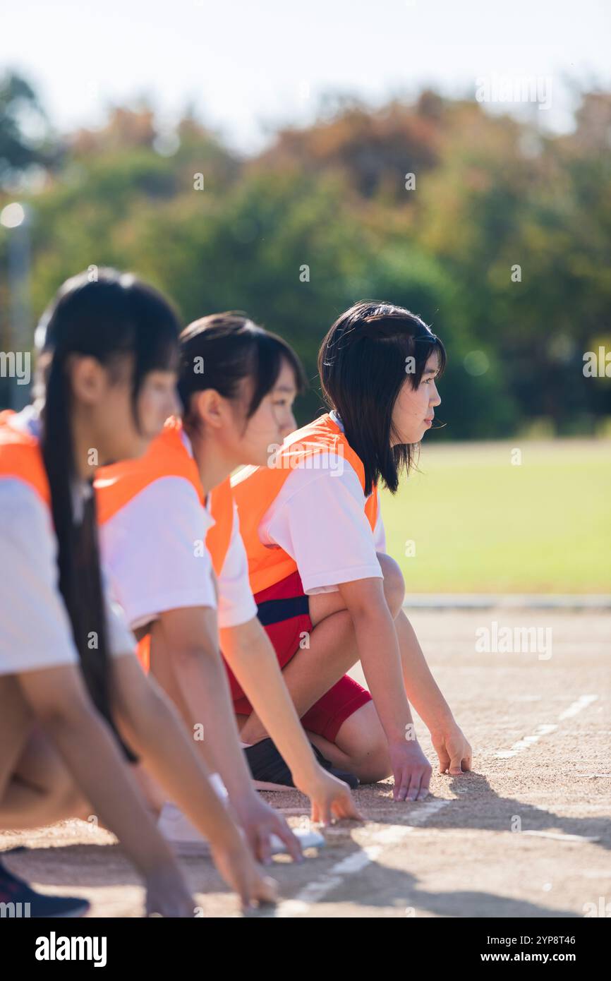 High school students lining hi-res stock photography and images - Alamy