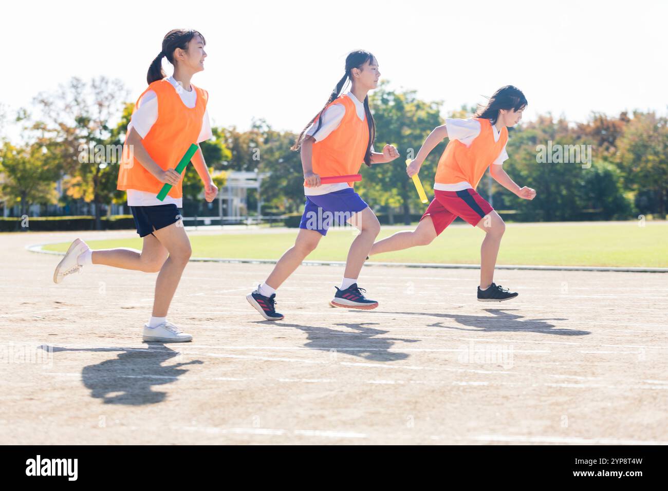Girls high school relay hi-res stock photography and images - Alamy
