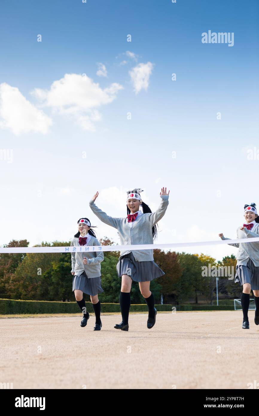 High school students running Stock Photo - Alamy
