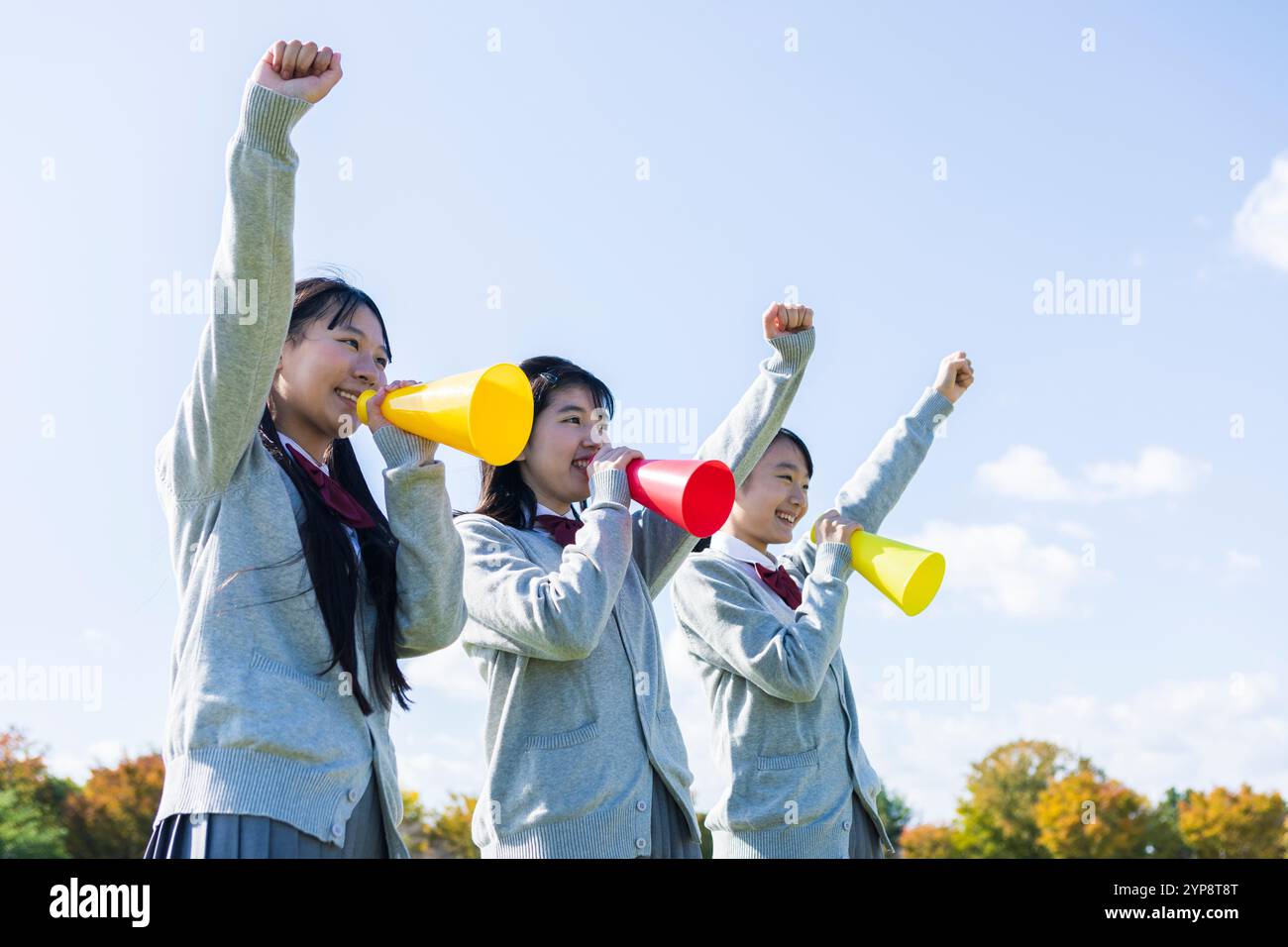 Cheering high school students Stock Photo - Alamy