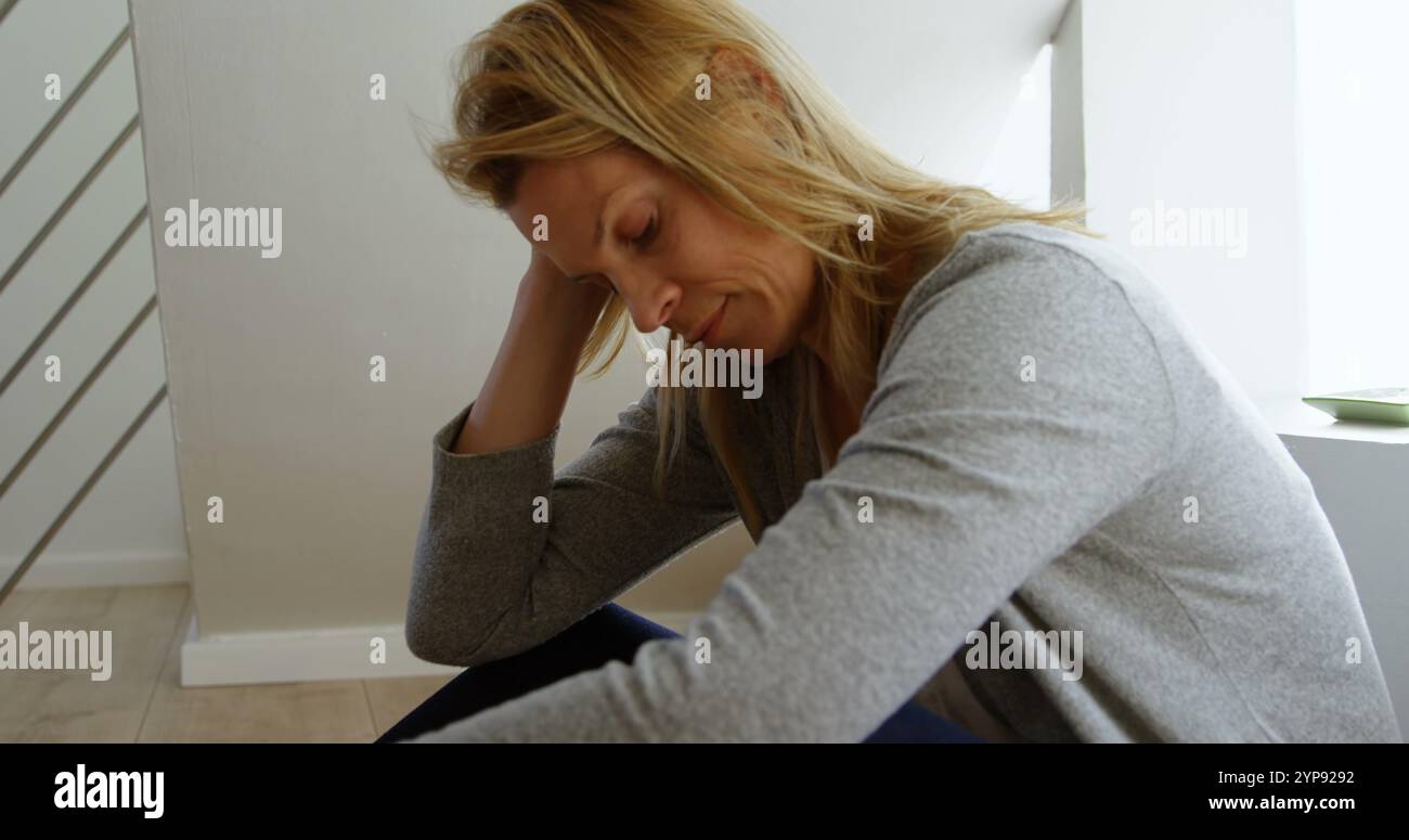 Stress woman home hi-res stock photography and images - Alamy
