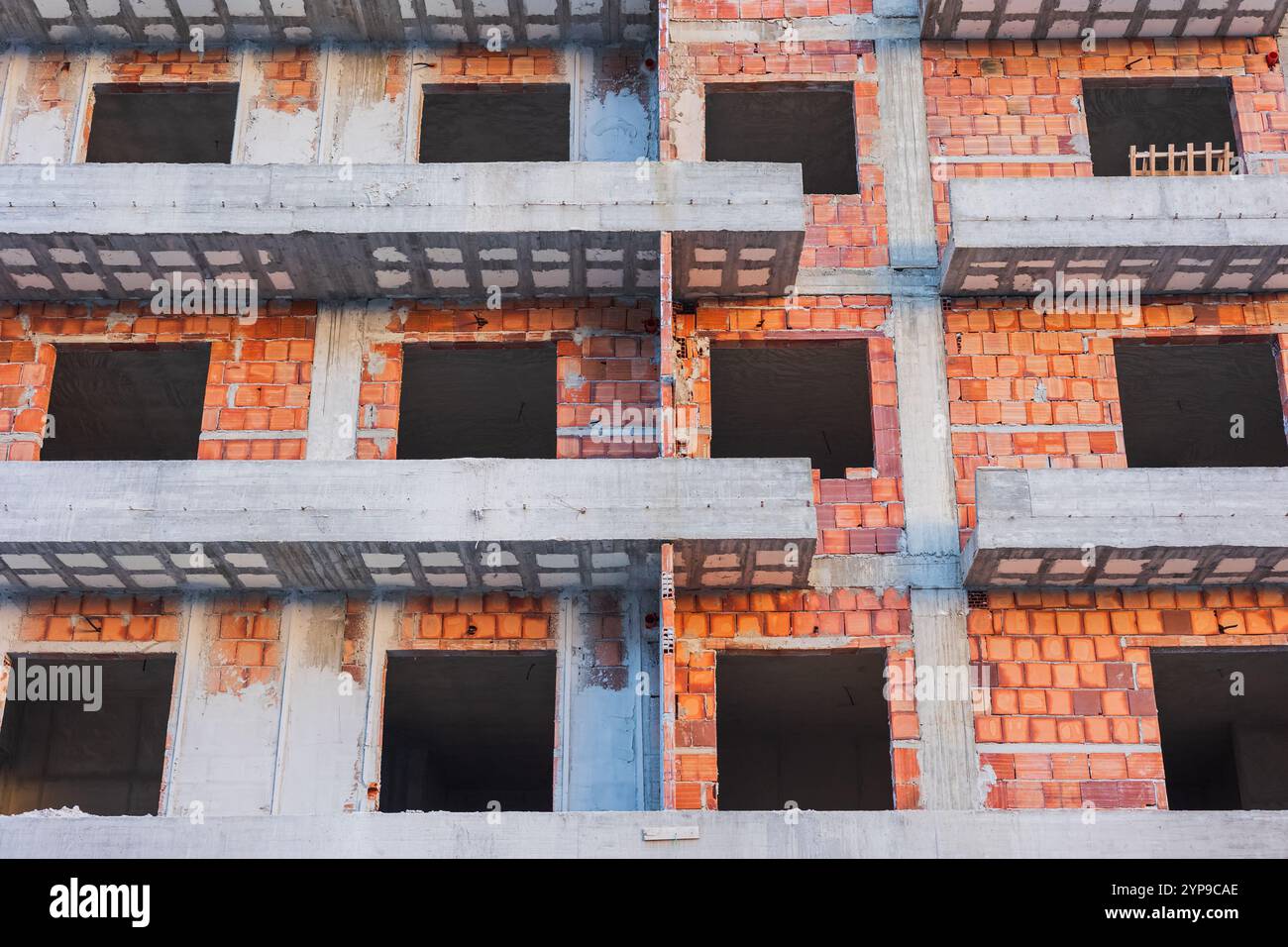 Red brick facade hi-res stock photography and images - Alamy