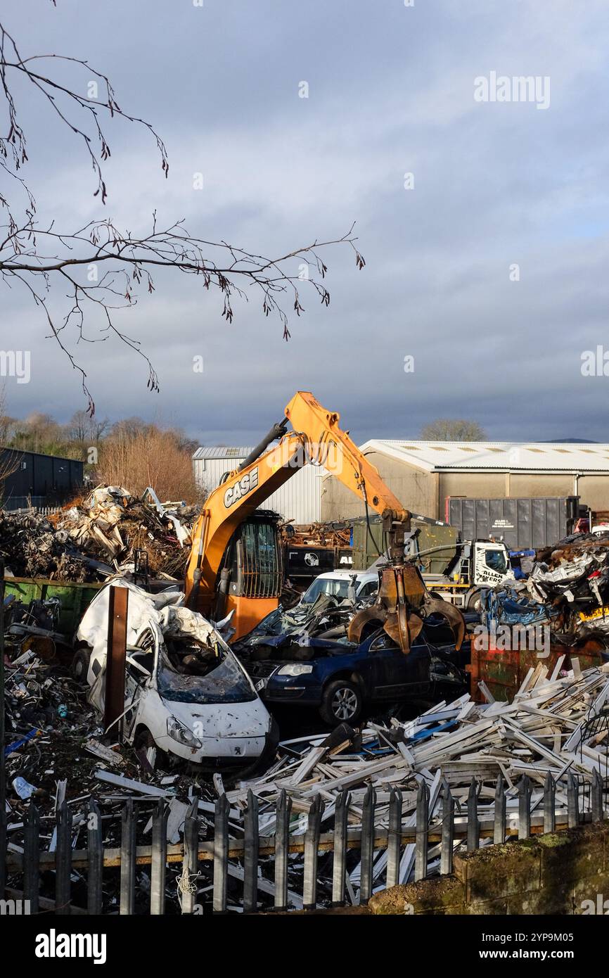 Scrap metal uk people hi-res stock photography and images - Alamy