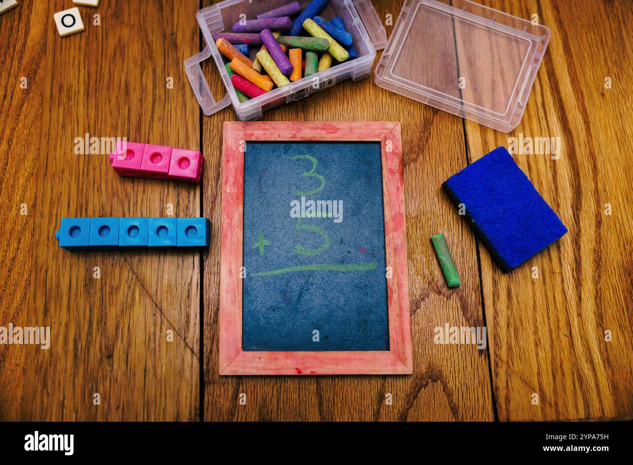 Focused kids hi-res stock photography and images - Alamy