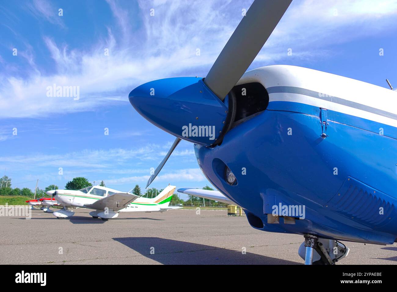 Single-engine aircraft propeller close up Stock Photo - Alamy