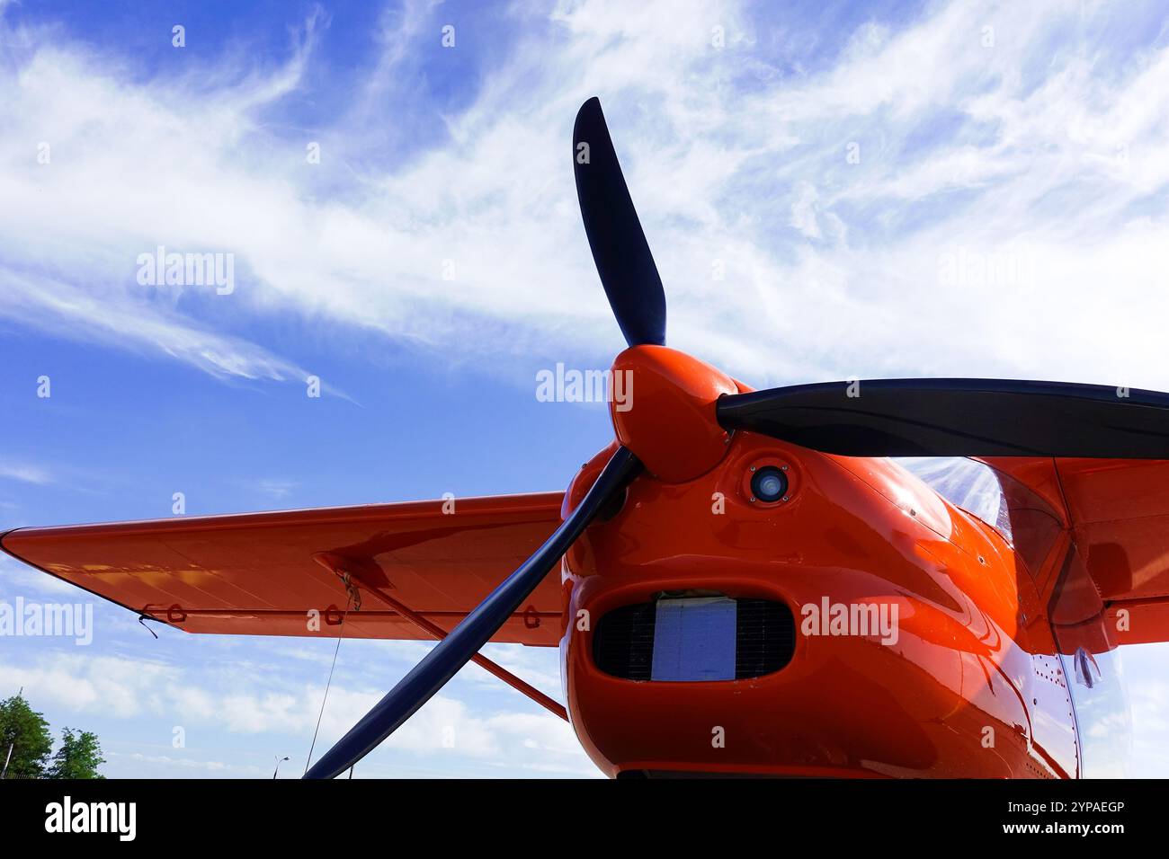 Single-engine aircraft propeller close up Stock Photo - Alamy