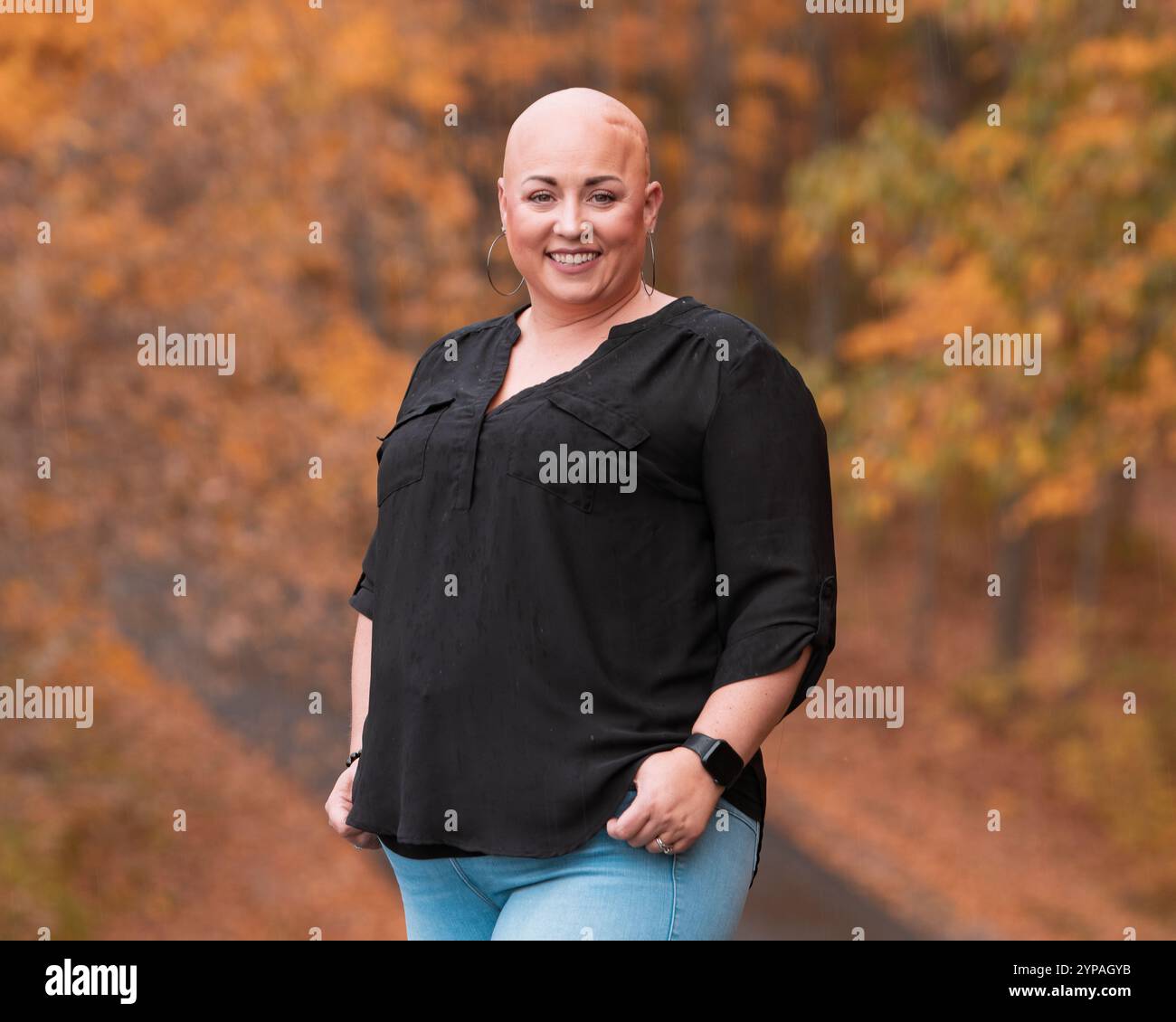 Bald women hi-res stock photography and images - Alamy