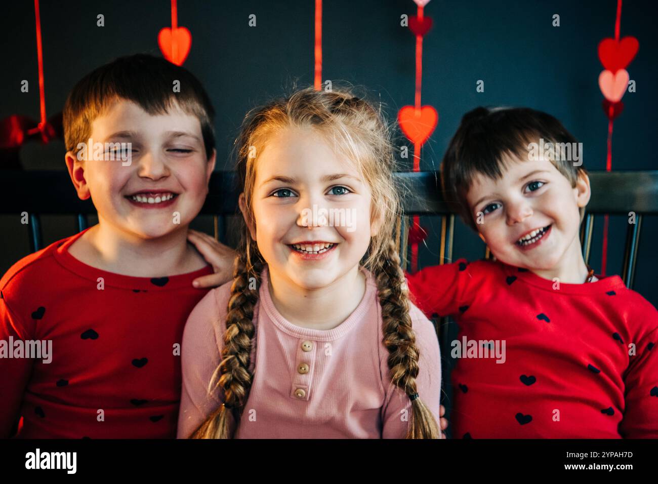 Pink themed family moment hi-res stock photography and images - Alamy