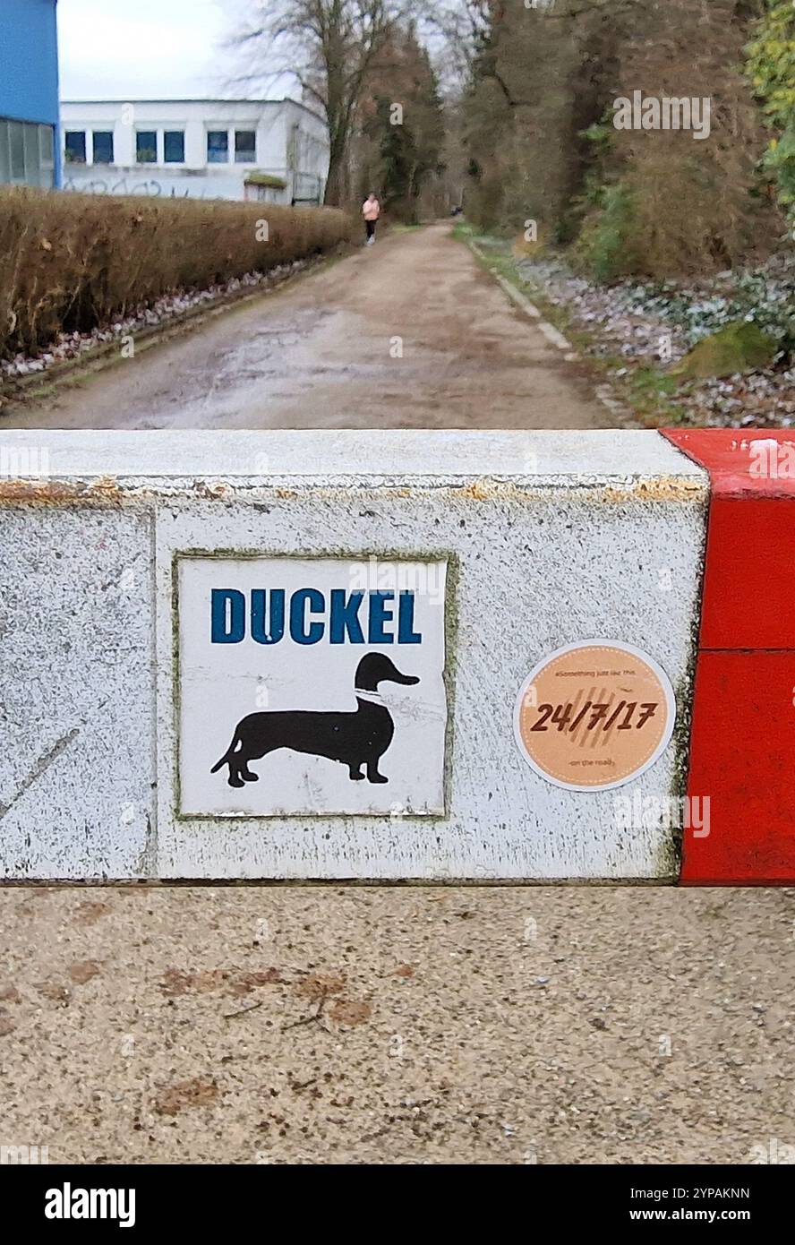 Cycling sticker hi-res stock photography and images - Alamy