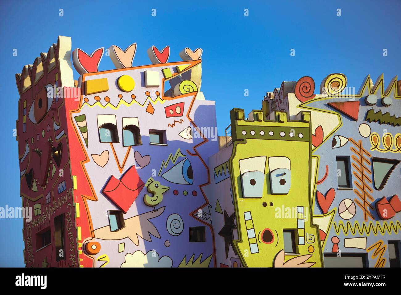 Happy Rizzi House, residential building with pop art paintings, Germany ...