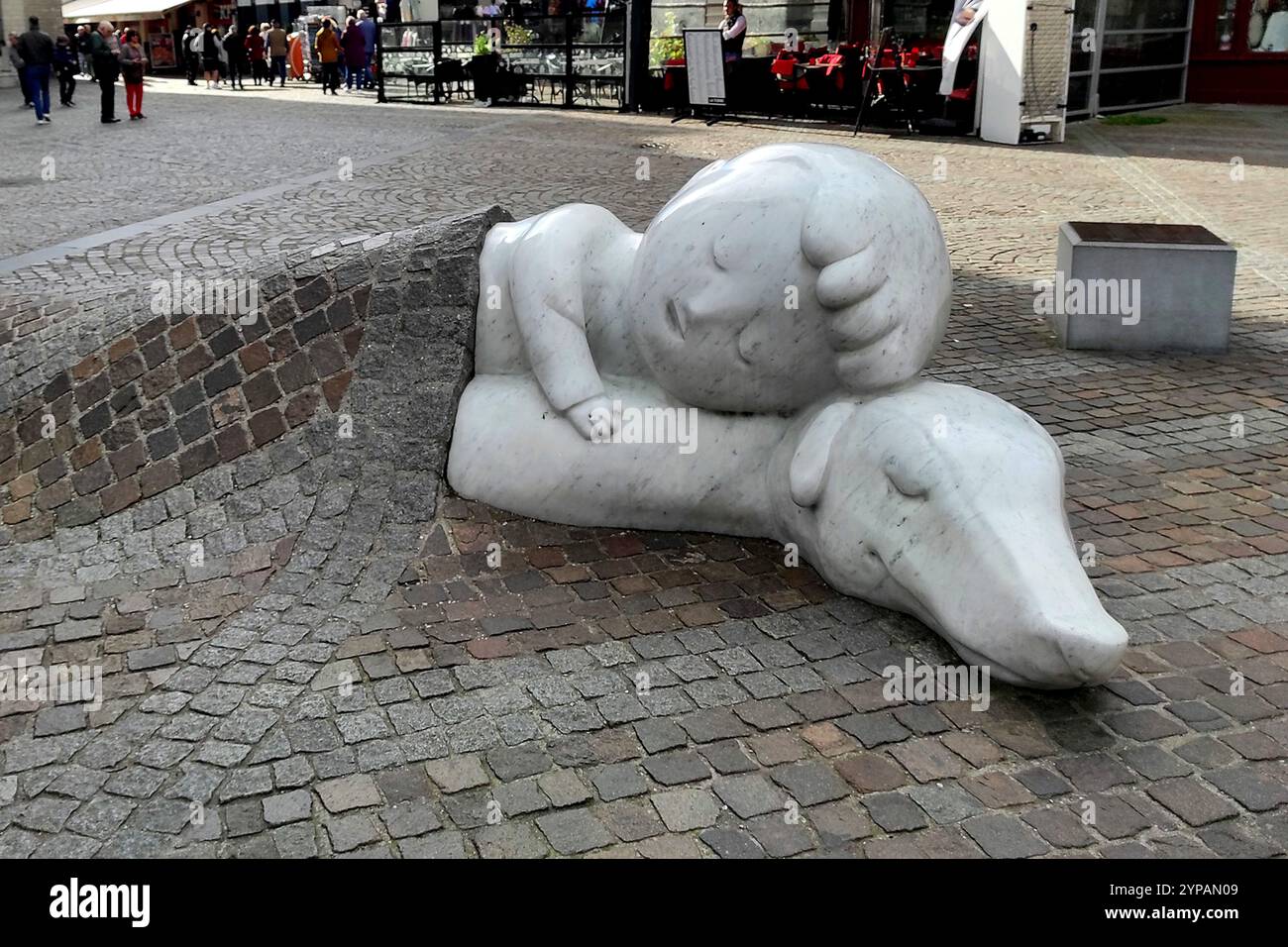 touching sculpture by Nello and Patrasche, Belgium, Flanders, Antwerp ...