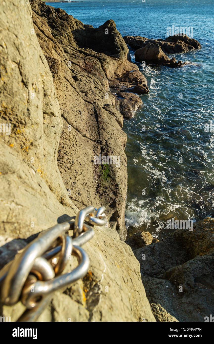 The famous Elie Chain Walk, Elie, Fife, Scotland Stock Photo - Alamy