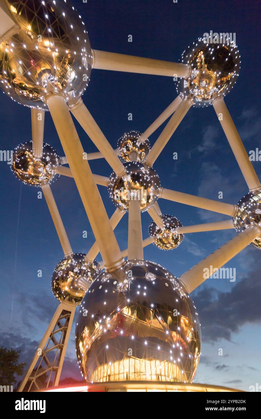 Atomium constructed for 1958 Brussels World's Fair (Expo 58) on Plateau ...