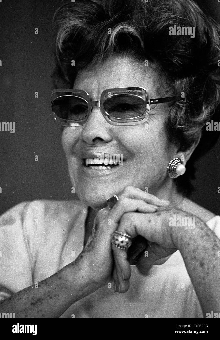 Gloria guzman hi-res stock photography and images - Alamy