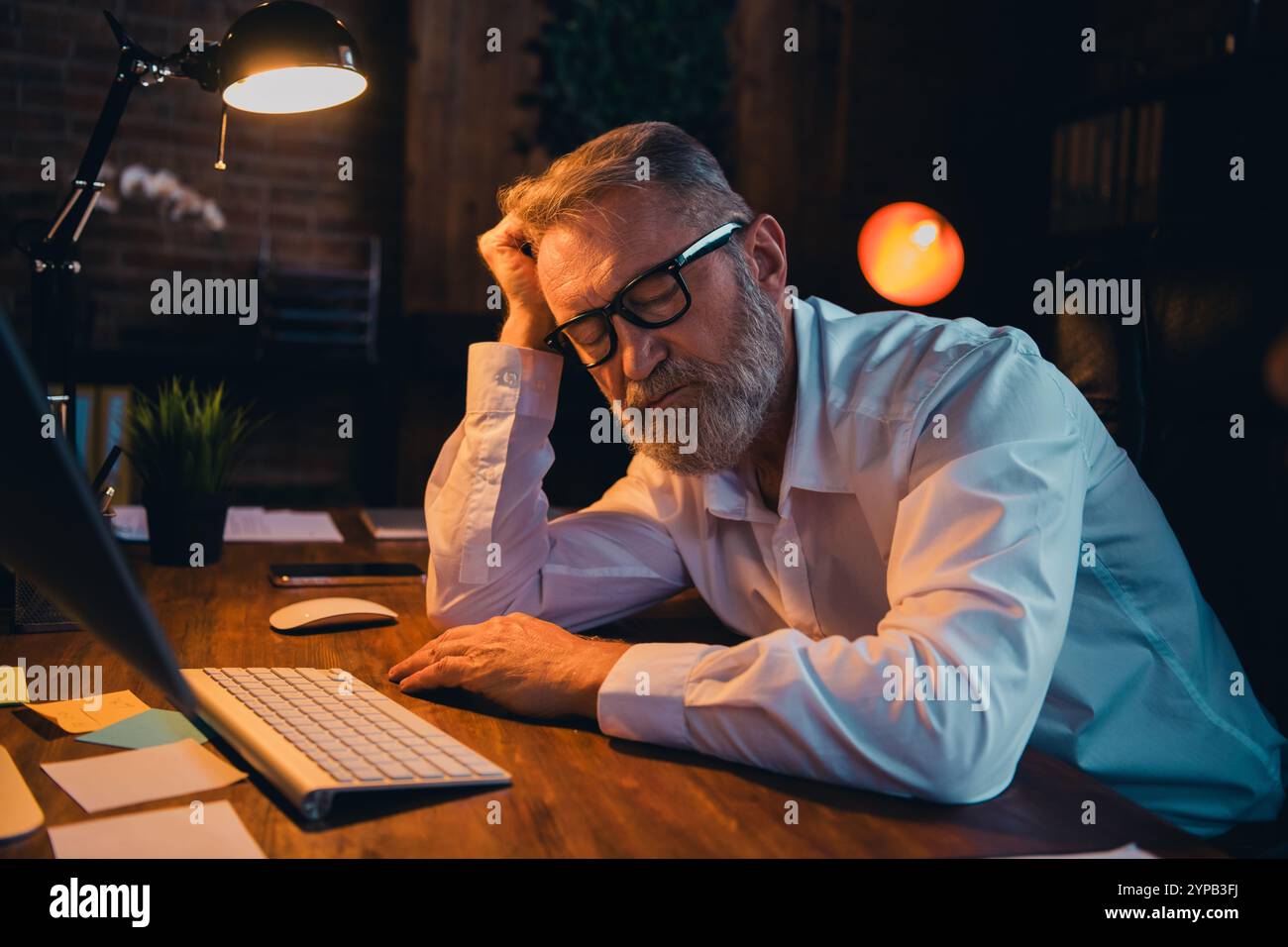 Old man trouble sleep hi-res stock photography and images - Alamy