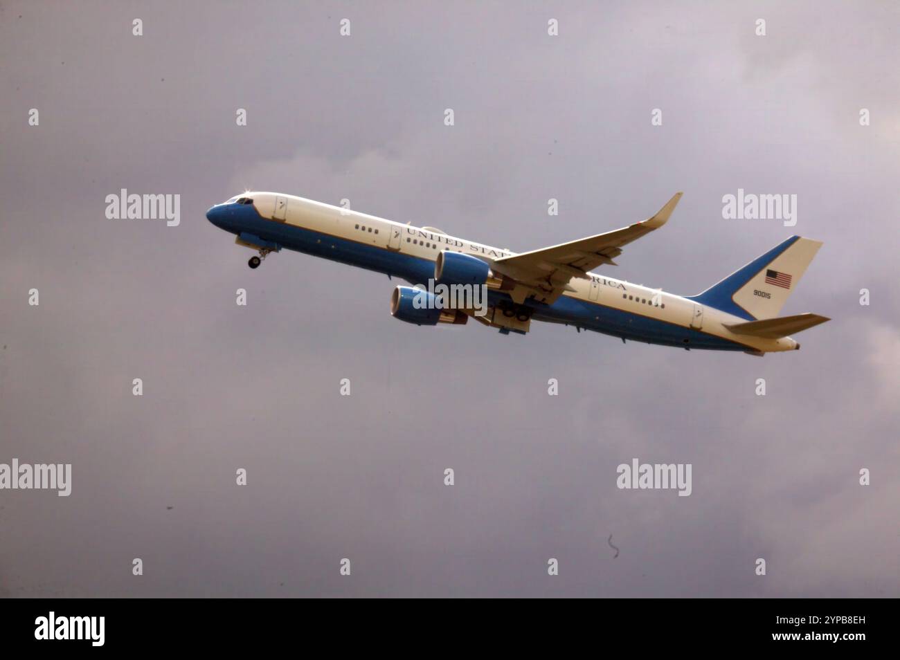Air force two hi-res stock photography and images - Alamy