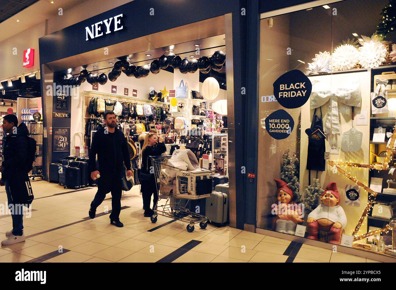 Neye store hi-res stock photography and images - Alamy