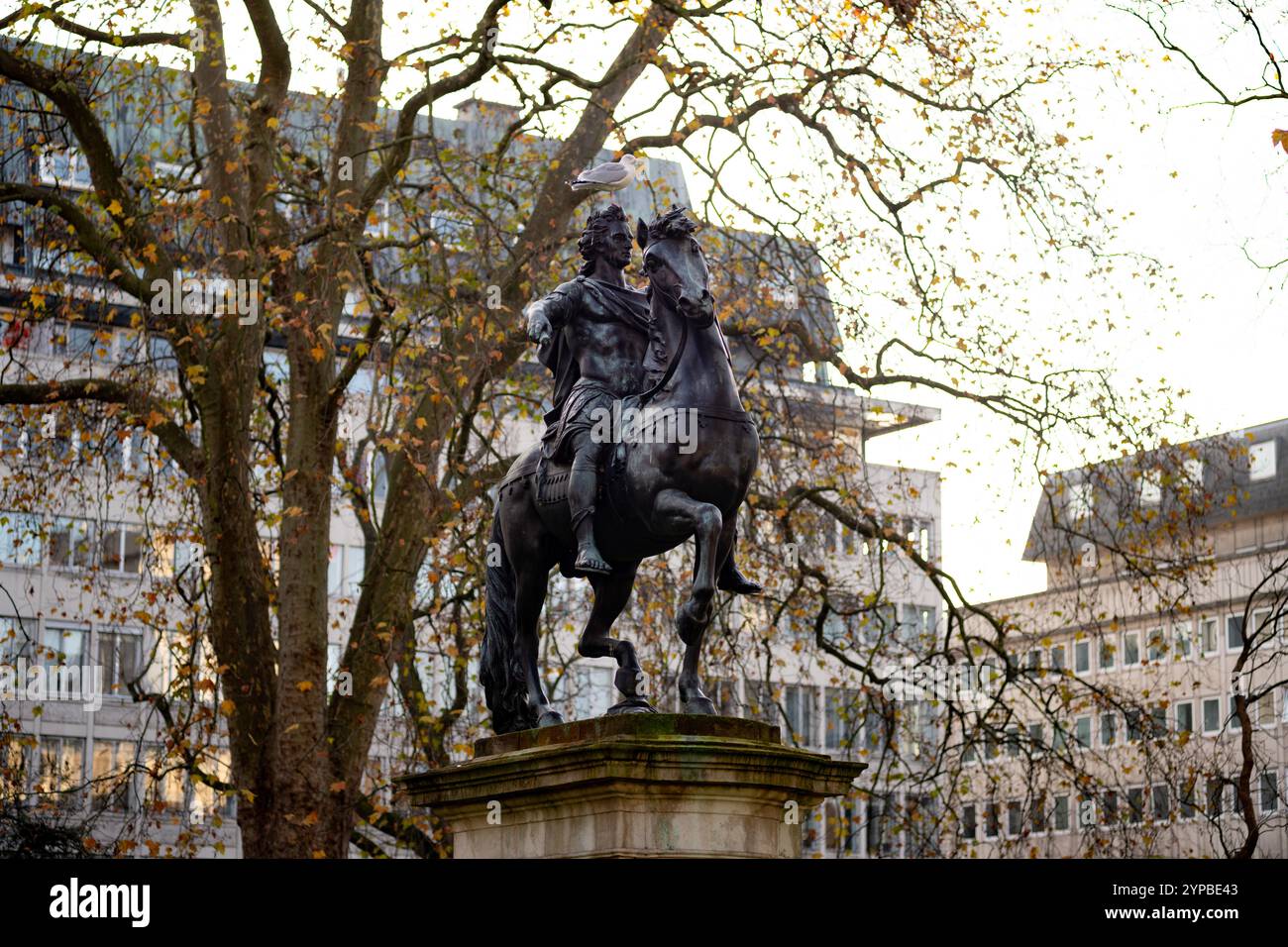 Equestrian statue of King William III by J. Bacon the Younger in St ...