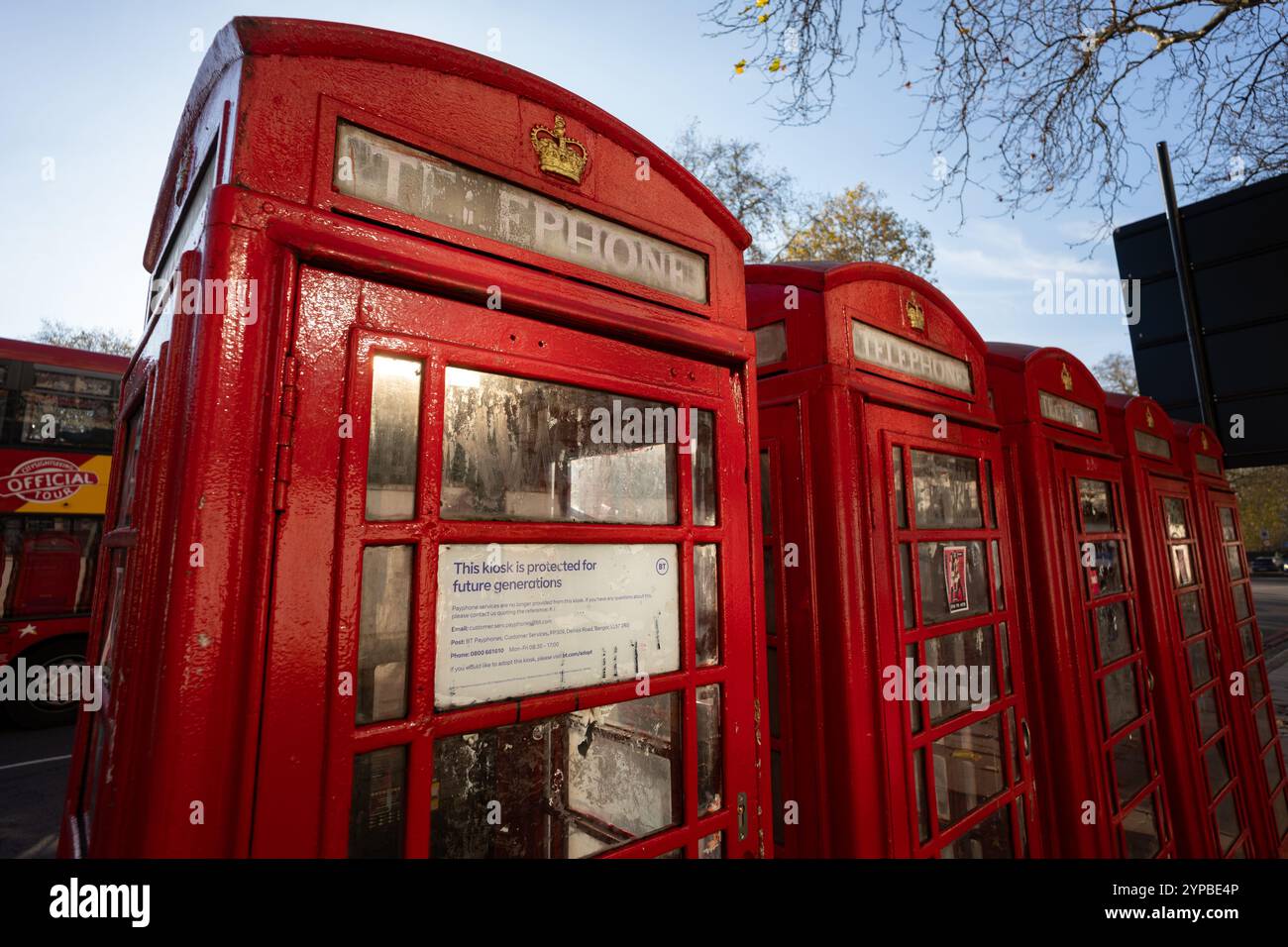 Old and iconic red K6 London phone boxes still in situ near Marble Arch ...