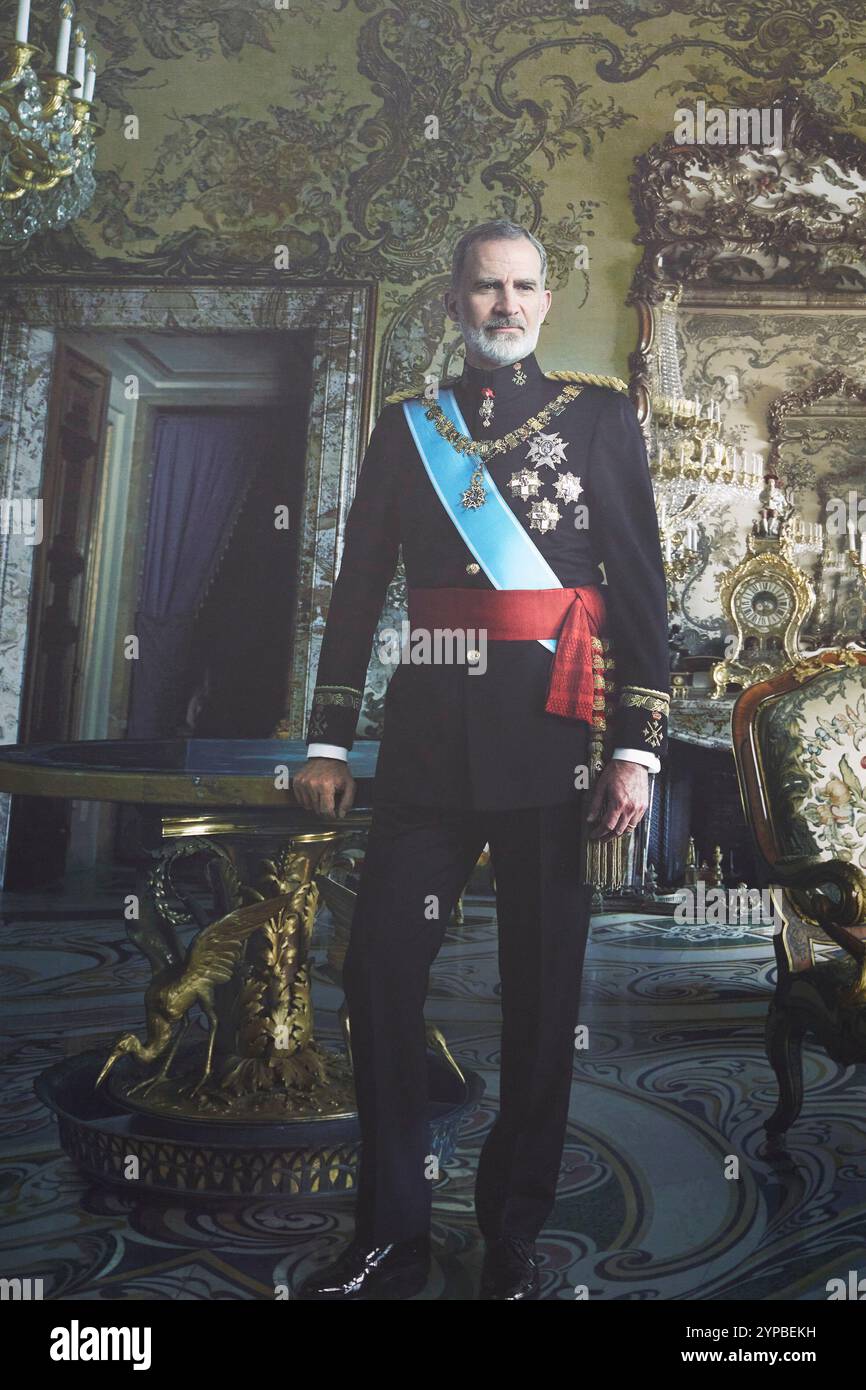 King Felipe VI of Spain photographed by portraits by Annie Leibovitz ...